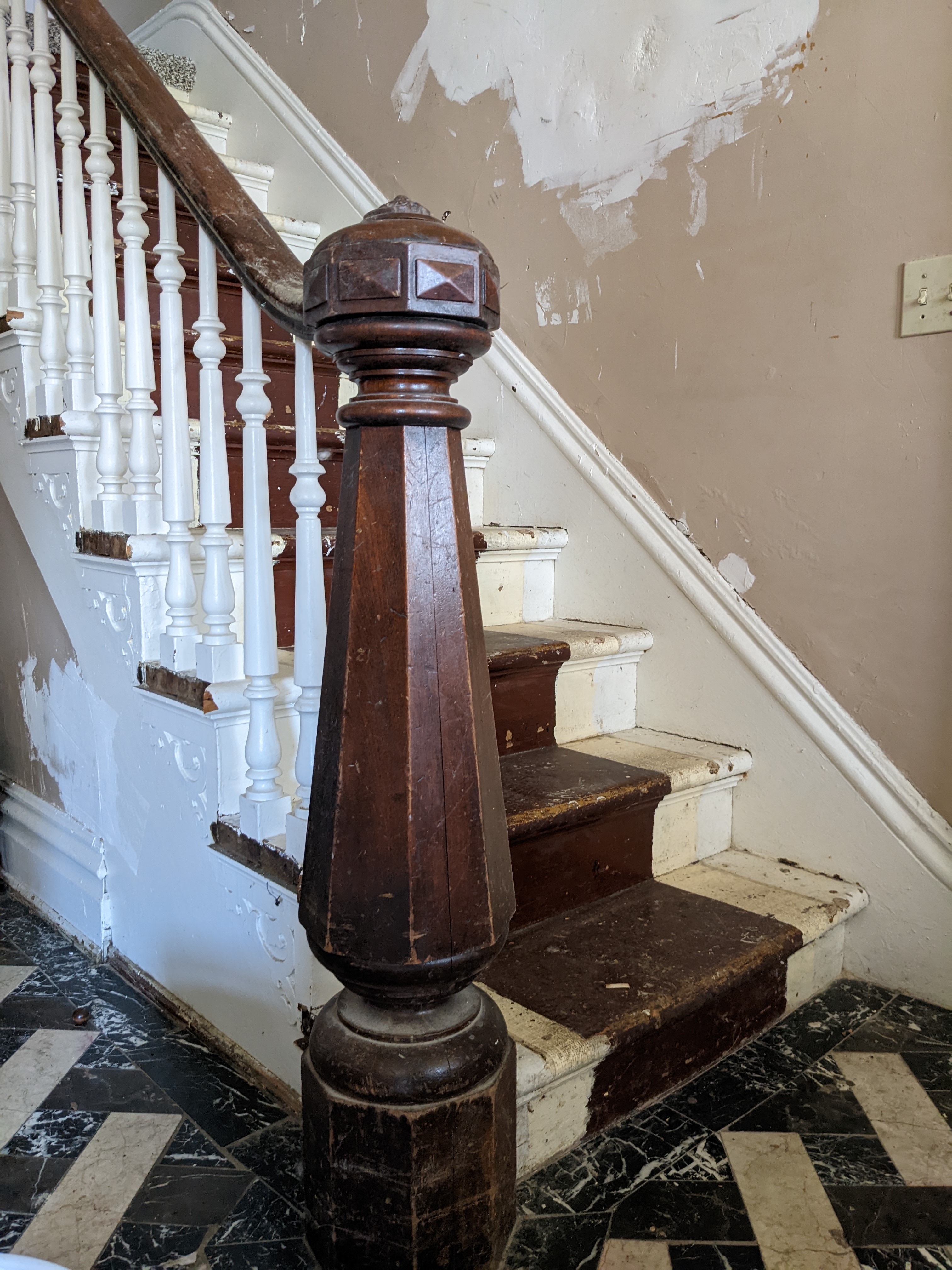 251 W 21st St // The Felgemaker-Huff House